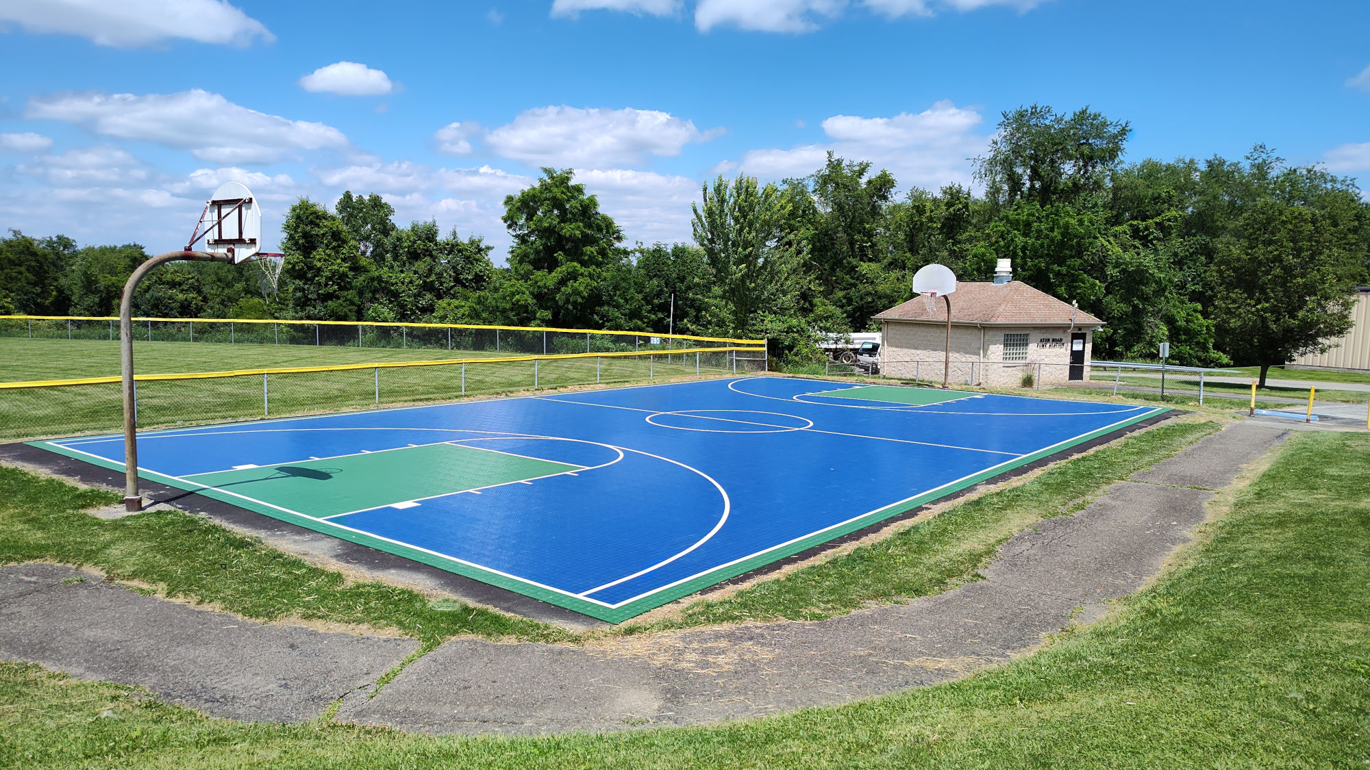 Why Mateflex Basketball Courts Are Perfect for Year Round Use » Mateflex